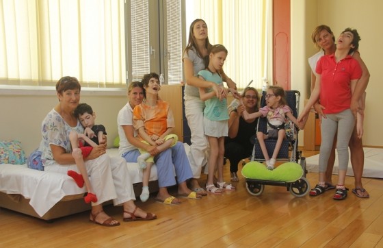 ODRECITE SE JEDNE KAVE I NAPRAVITE VELIKU STVAR Pomozite udruzi Dva ...