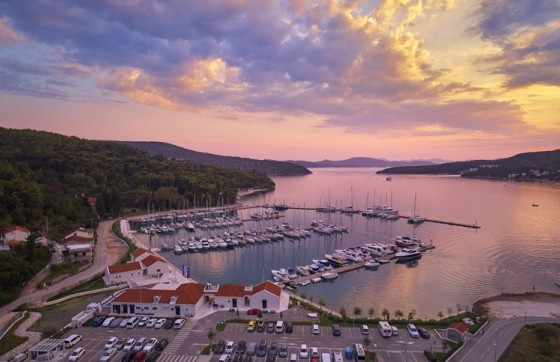 Ova marina u Slanom jedan je od najpopularnijih izbora svjetskih ...