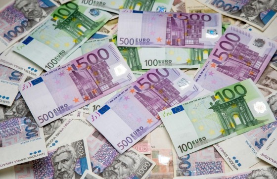 Uhićene bankarice koje su sebi isplaćivale novac - Dubrovački dnevnik