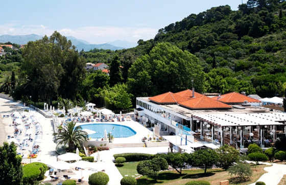 POSLODAVAC IZ PAKLA Gosti se žale da im fali radnika, a oni troškove ...