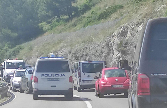 Zbog kvara vozila na magistrali, stvorile se kolone - Dubrovački dnevnik