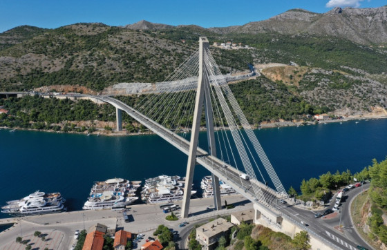 ZBOG OLUJNOG VJETRA Most dr. Franja Tuđmana zatvoren za prvu skupinu vozila - Dubrovački dnevnik