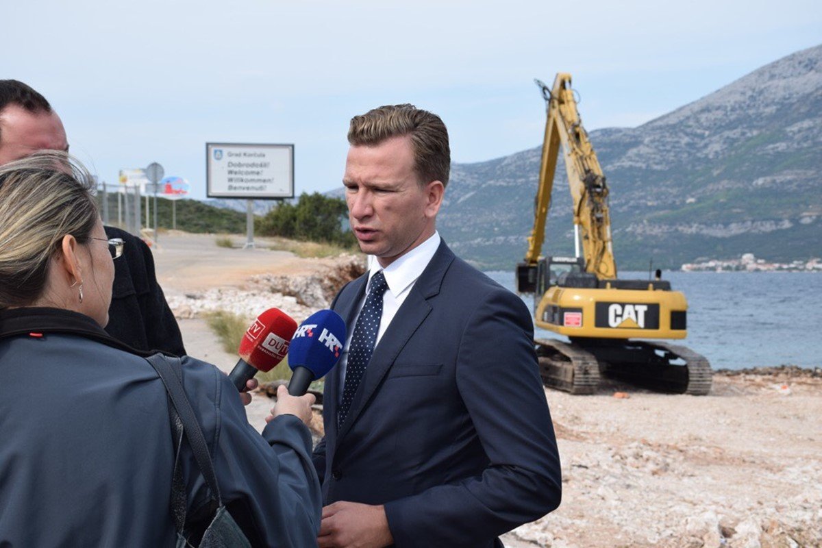 VELIKI PROJEKT NA KORČULI Kreće gradnja nove obale uz trajektni pristan ...