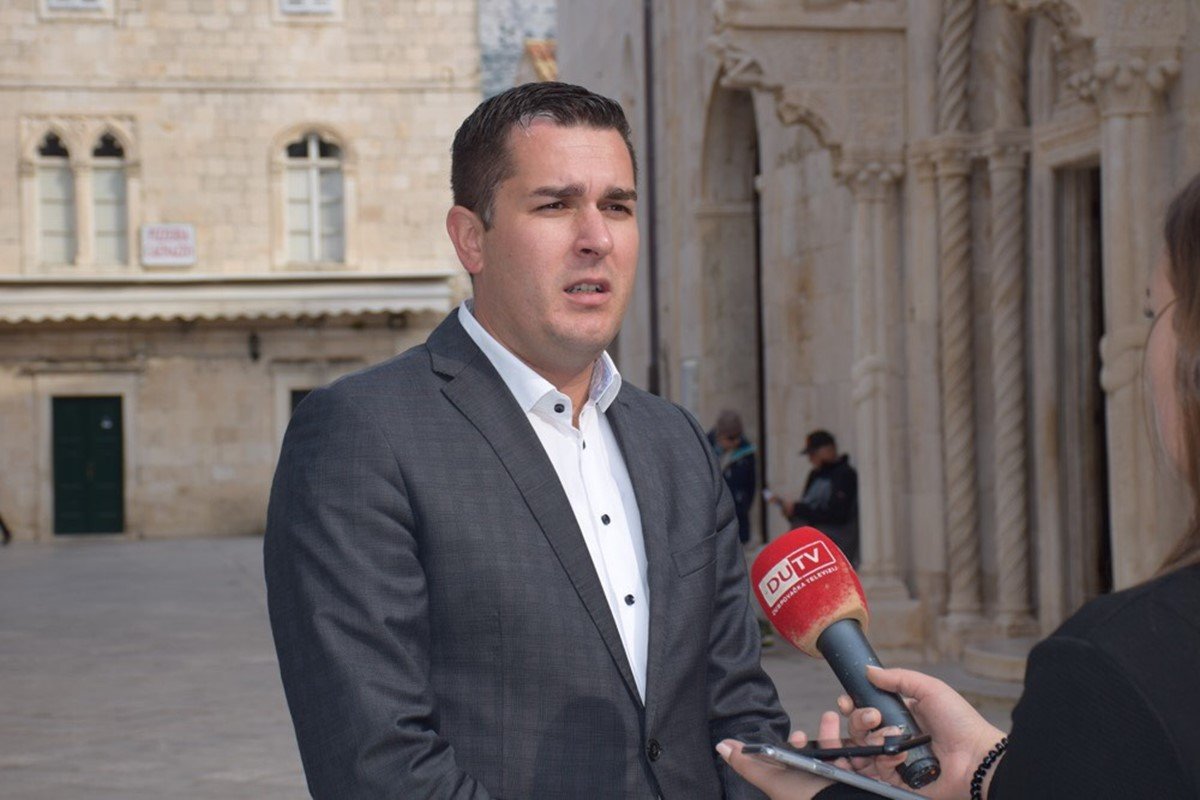 VELIKI PROJEKT NA KORČULI Kreće gradnja nove obale uz trajektni pristan ...