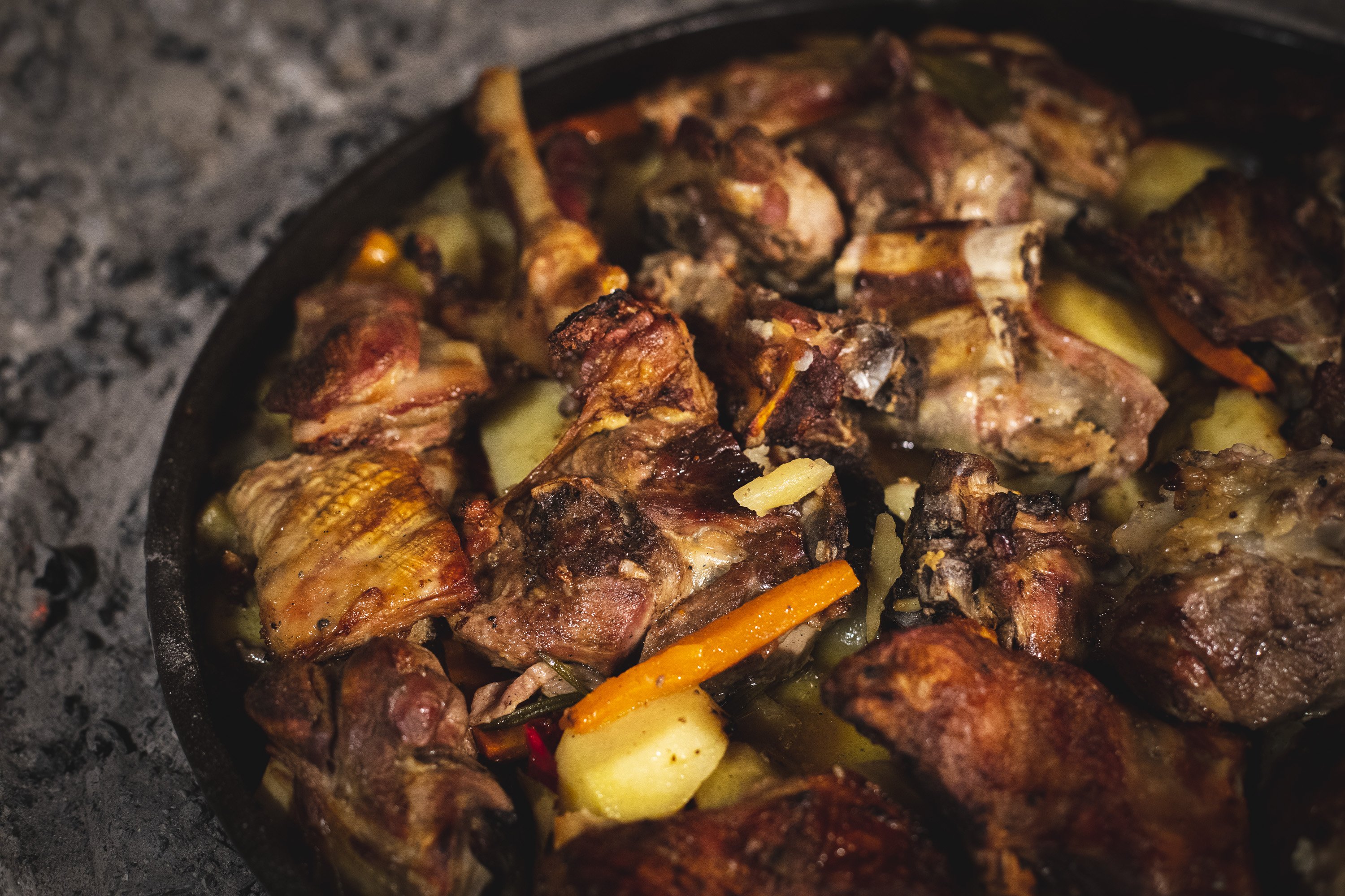 JANJETINA, TELETINA... Vita Bella dostavlja savršena jela ispod peke ...