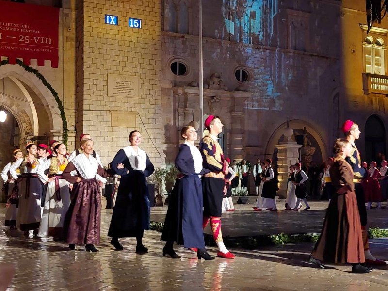 O LIJEPA, O DRAGA, O SLATKA SLOBODO Otvorene su 75. Dubrovačke ljetne ...