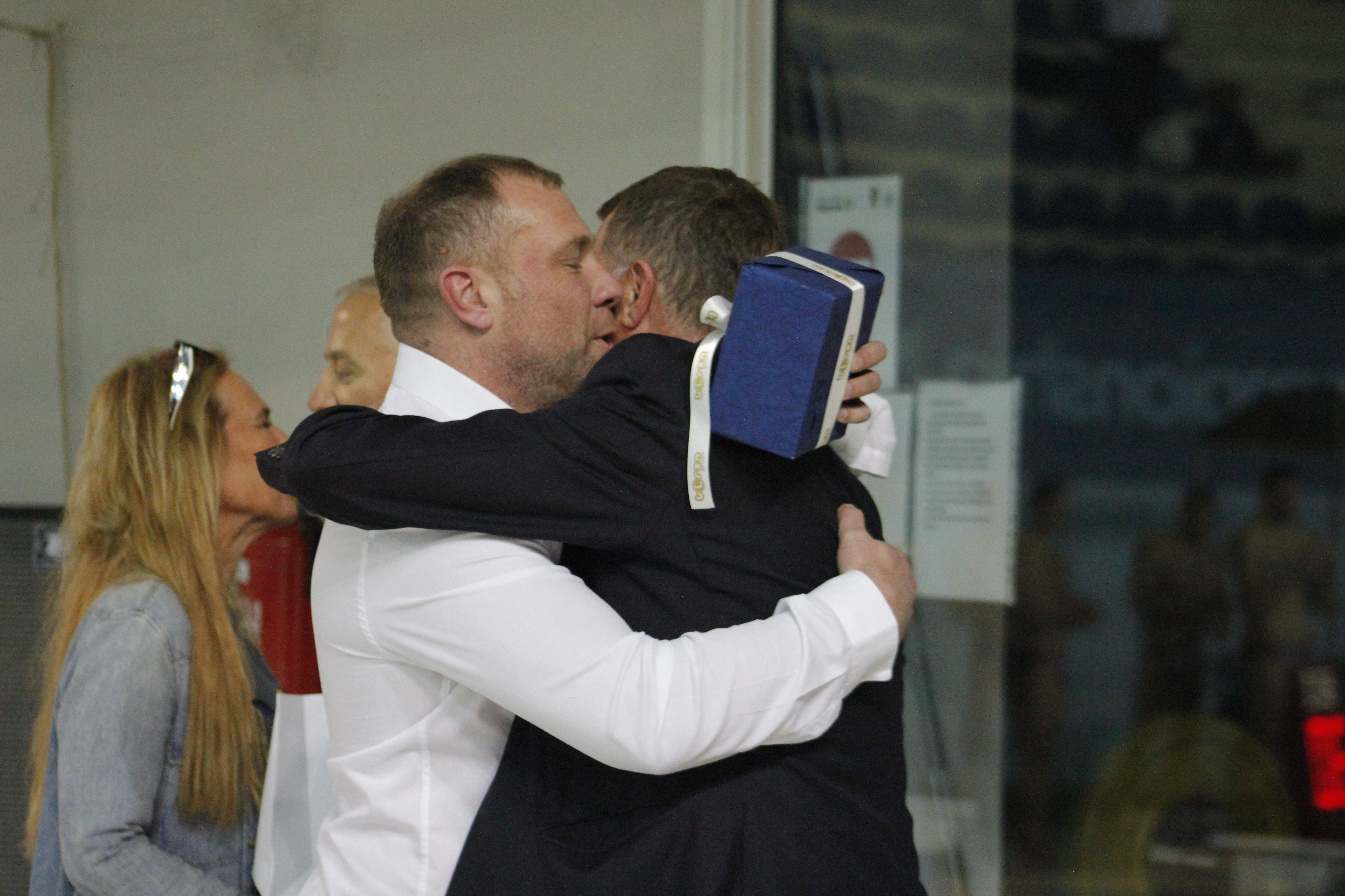 Ovacije Gruža i puno emocija: Veselin Đuho i Goran Sukno otišli u ...