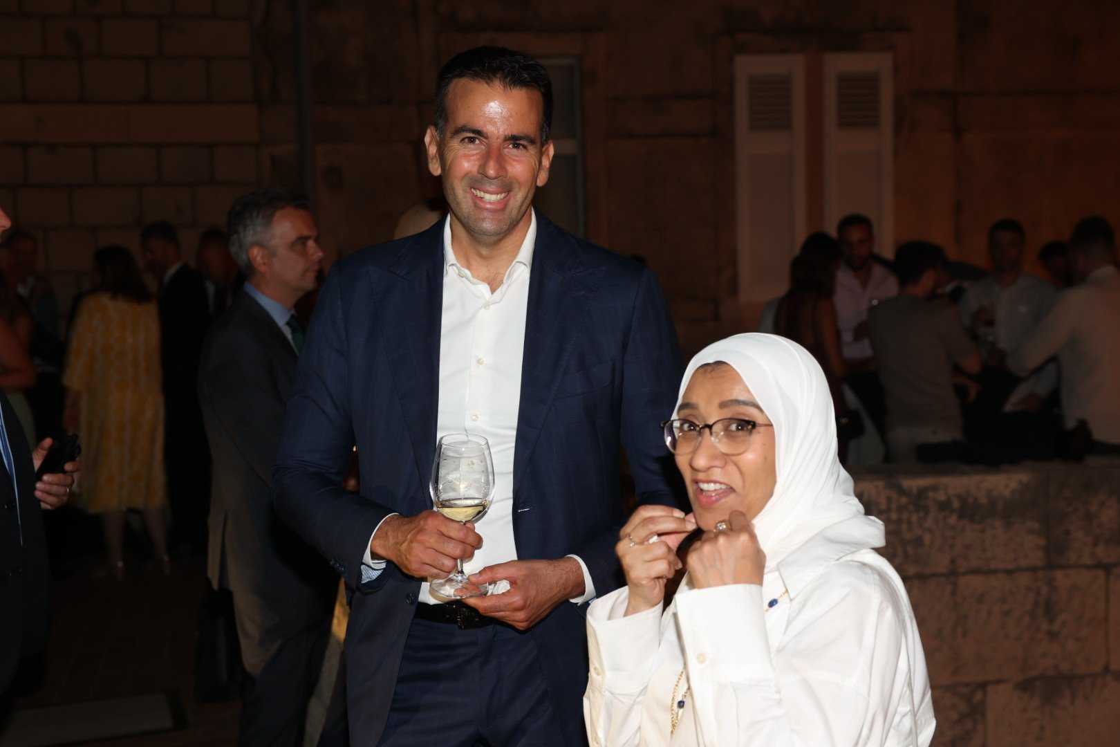 Tradicionalni domjenak na taraci Umjetničke galerije: Pogledajte tko je ...