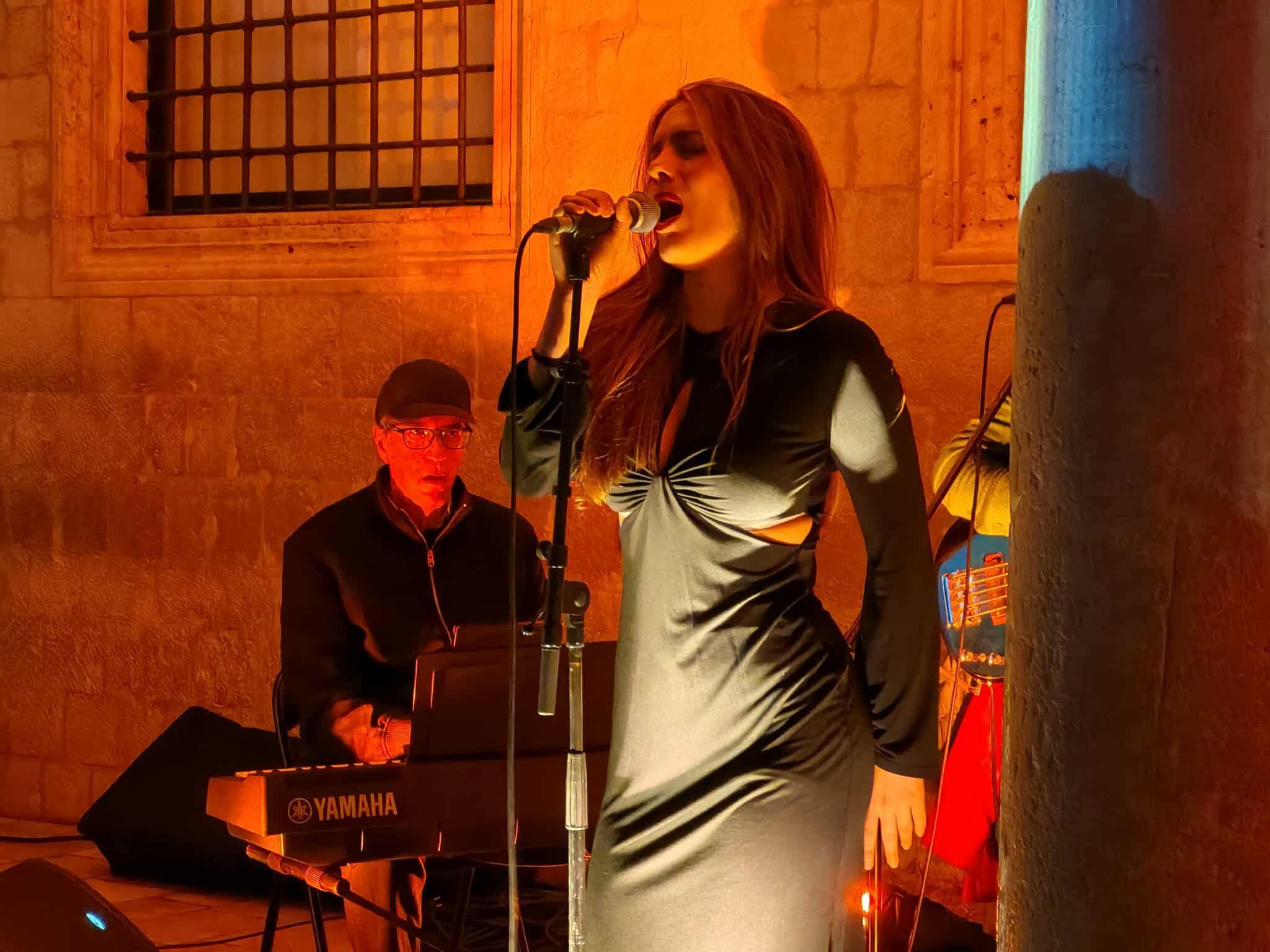 Spoj glazbe i svjetla: Black Coffee i Ana Uršula Najev nastupili ispred ...